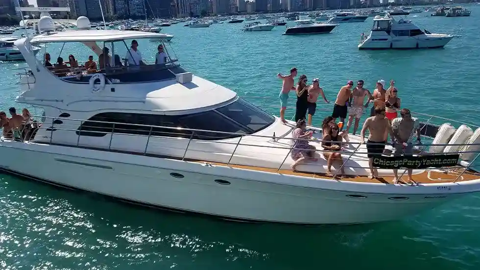 Yacht Rental Chicago | Book our luxury yacht
